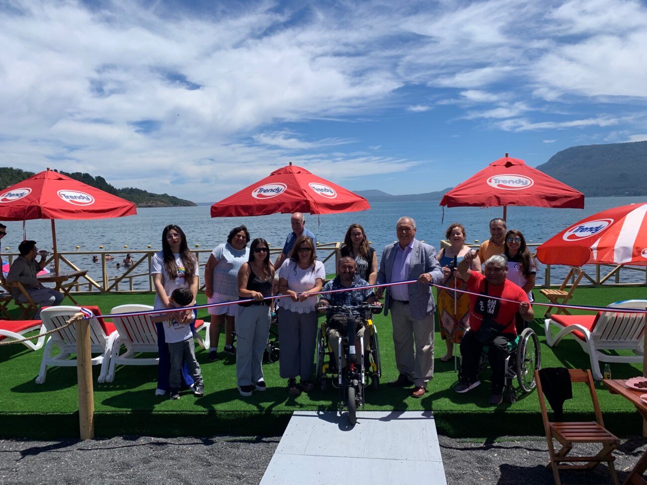 PUCÓN INAUGURA TERRAZA INCLUSIVA Y CON ACCESO AL LAGO – Website de la ...